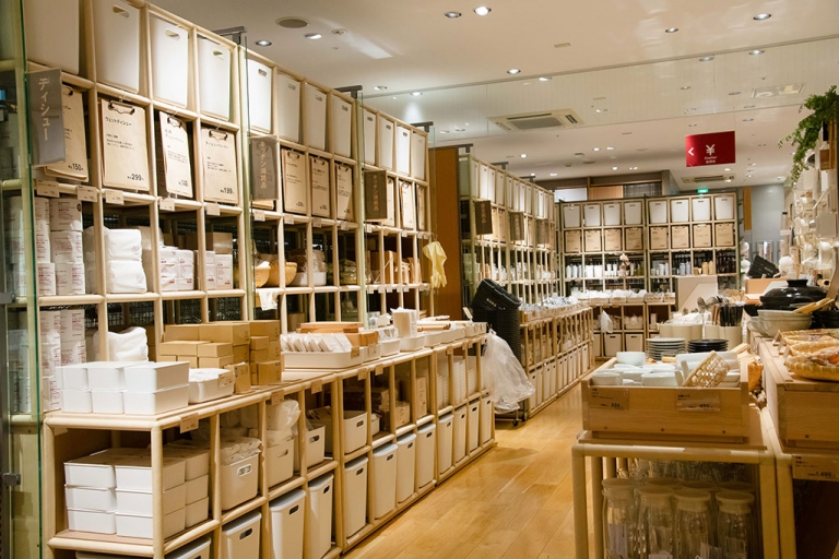 「無印良品500」で買うべき、ワンコインで暮らしが楽になる掘り出し物 | @Living アットリビング