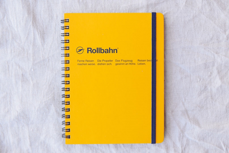進化する定番ノート「Rollbahn（ロルバーン）」が20年経ってもファンを増やし続ける理由 | @Living アットリビング